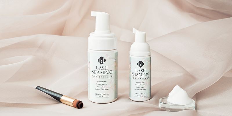 A Complete Guide: How to Clean Eyelash Extensions