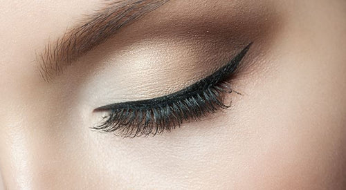 makeup on eyelash